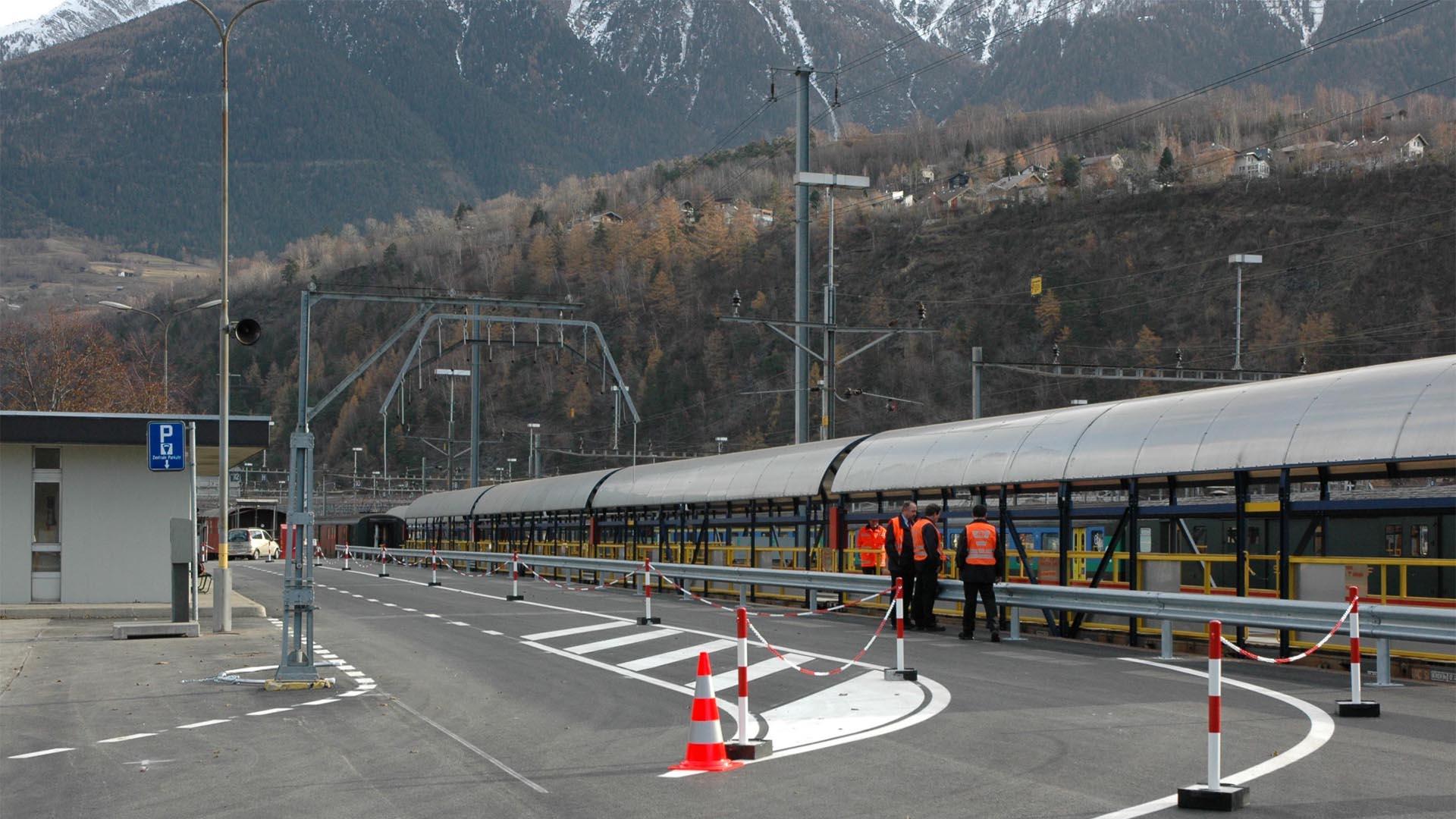 Die BLS bewirbt sich als Betreiberin des Autoverlads zwischen Brig und Iselle. Quelle: rro ...