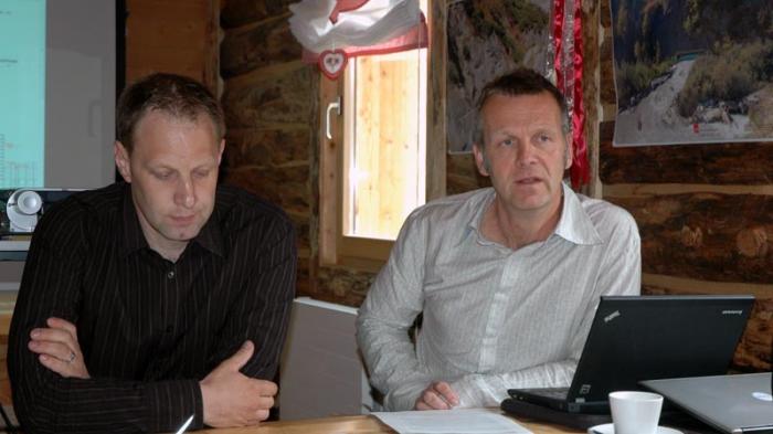 Christian Imsand (links), Gemeindepräsident von Obergoms, zusammen mit Kurt Eichenberger ...