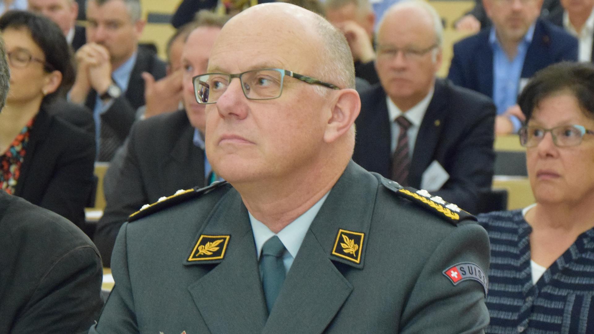 Der Schweizer Armeechef Philippe Rebord zieht nach 100 Tagen im Amt ...
