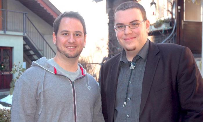 Der Berner Mundart-Sänger Trauffer (links) live im rro-Interview mit ...