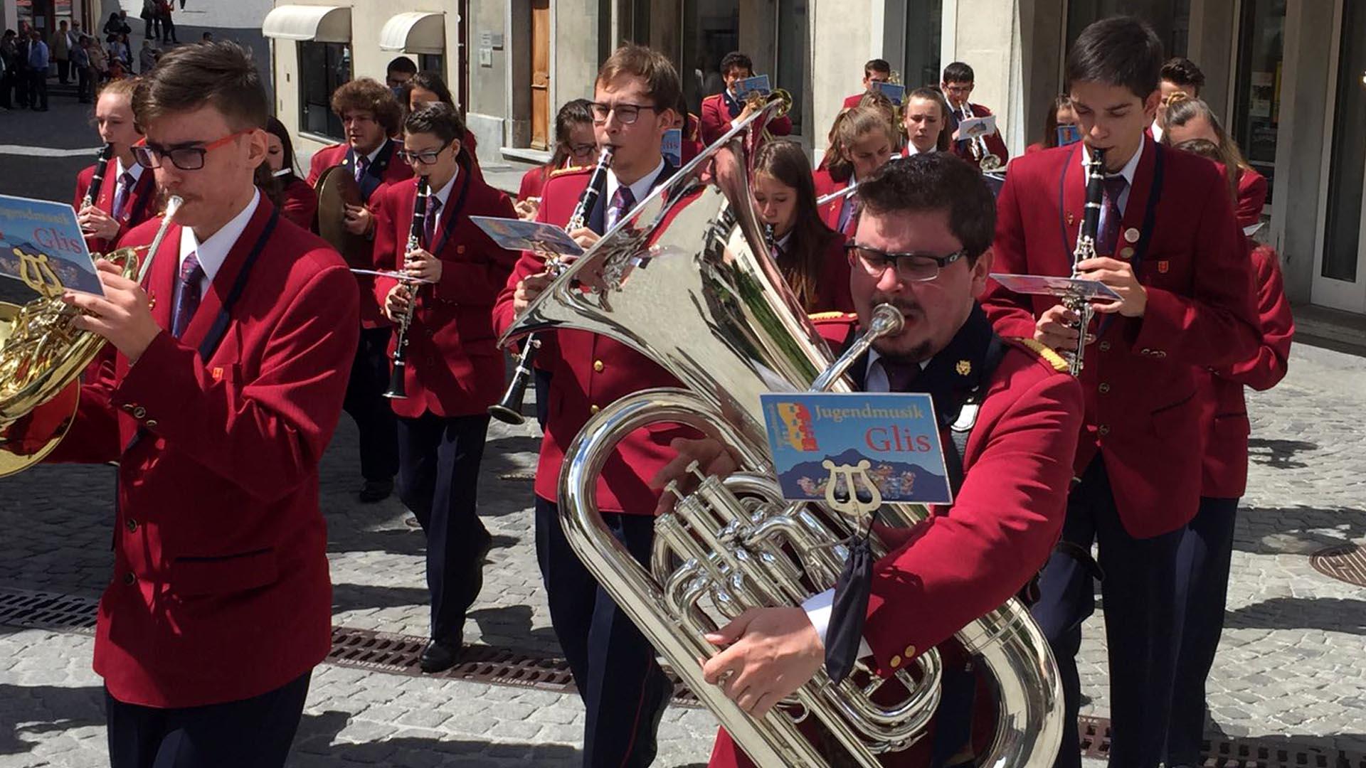 Die Jugendmusik Brig feierte am Samstag ihr 75-jähriges Jubiläum mit ...