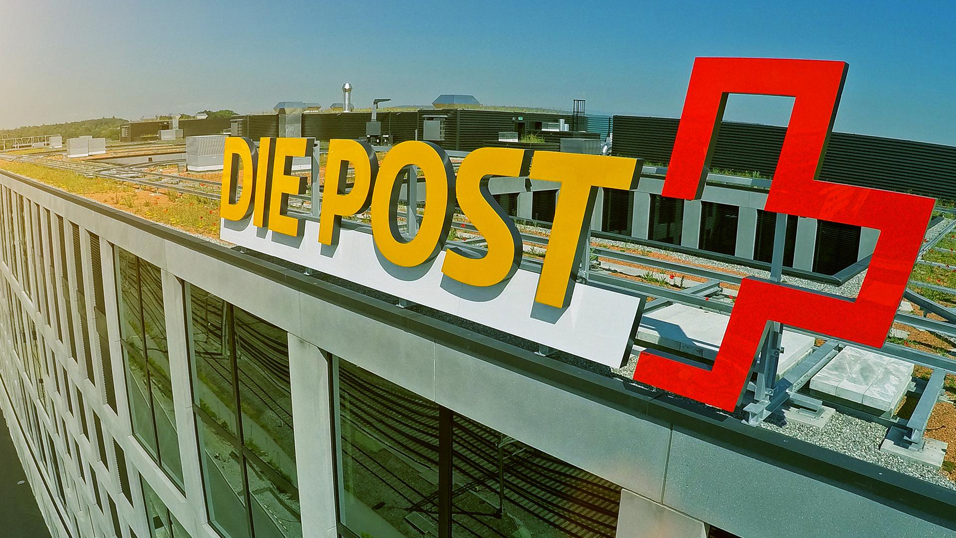 Die Mitarbeitenden des Distributionsstandorts für Pakete der ...