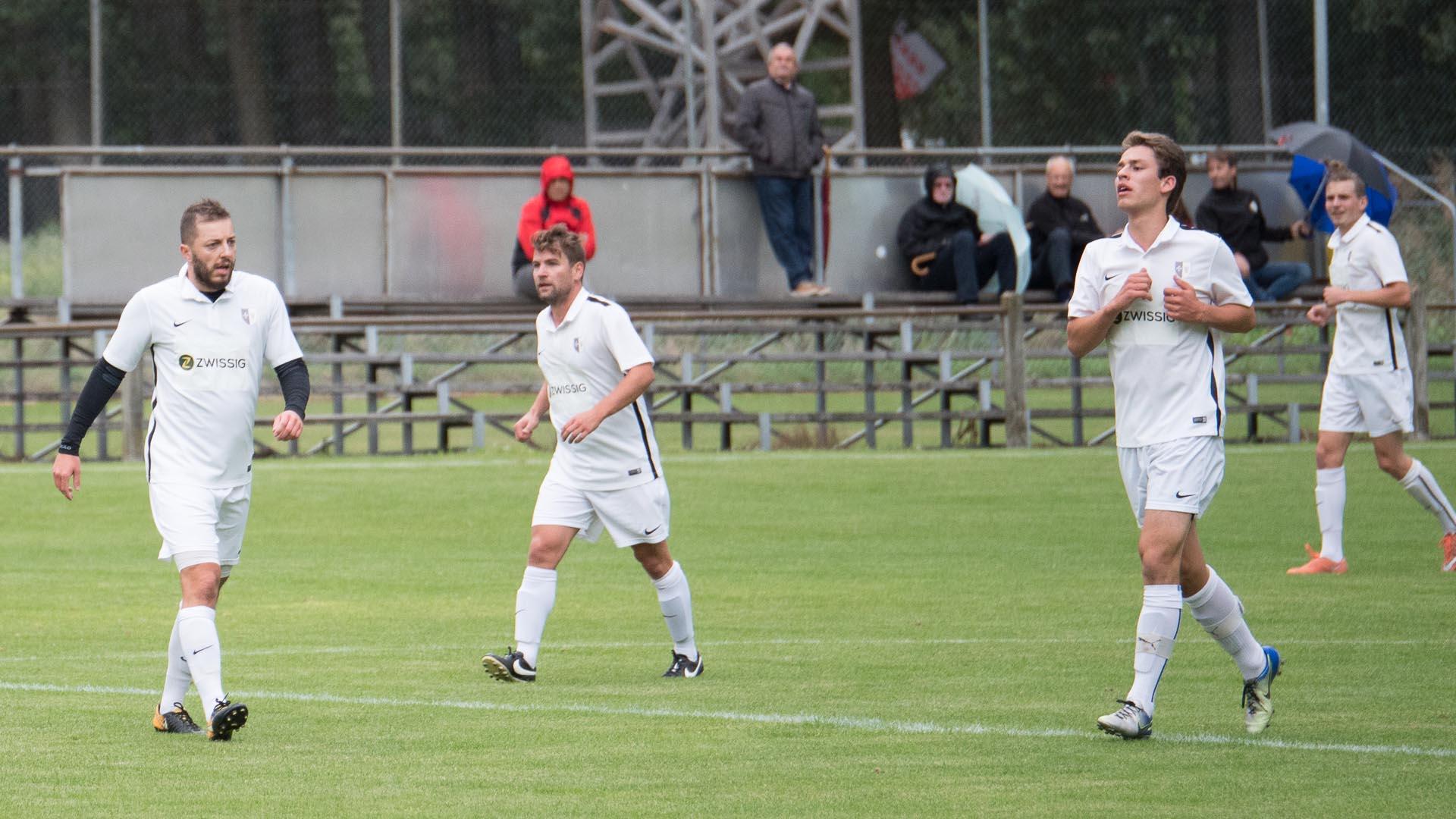 Nach dem Unentschieden gegen Vernayaz muss der FC Salgesch weiter um ...