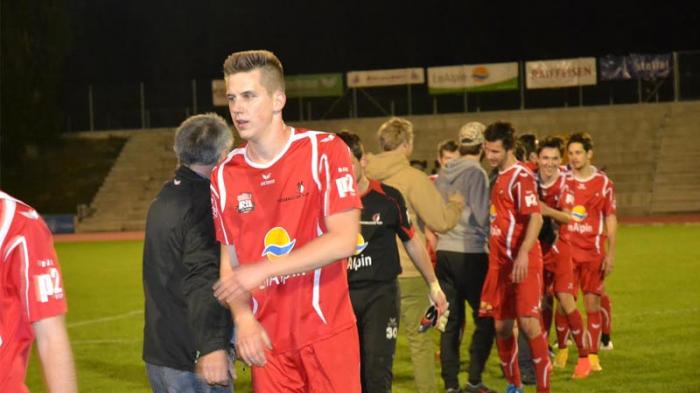 Grosse Erleichterung bei den Spielern des FC Visp nach dem 2:1-Heimsieg ...
