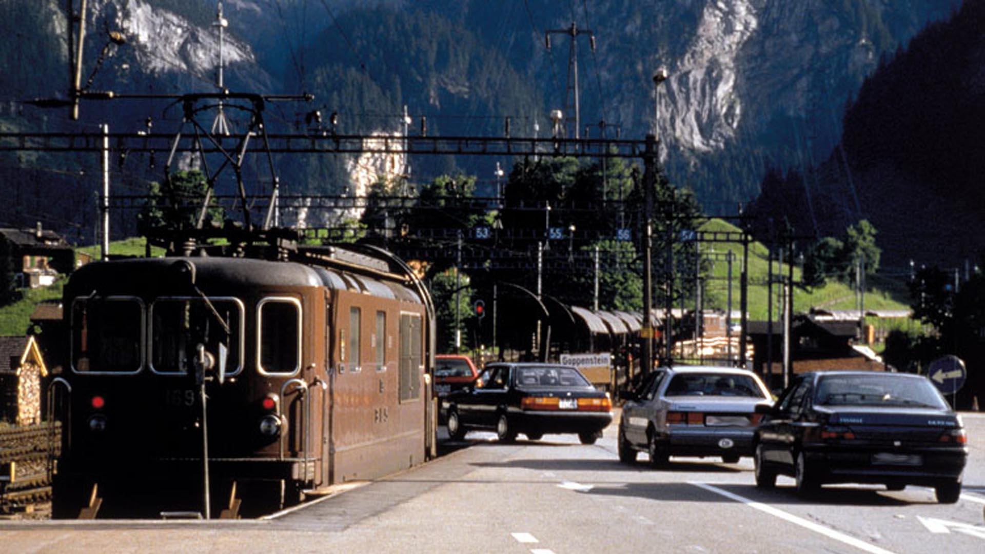 Die anhaltende Frankenstärke macht der BLS beim Autoverlad zu schaffen ...