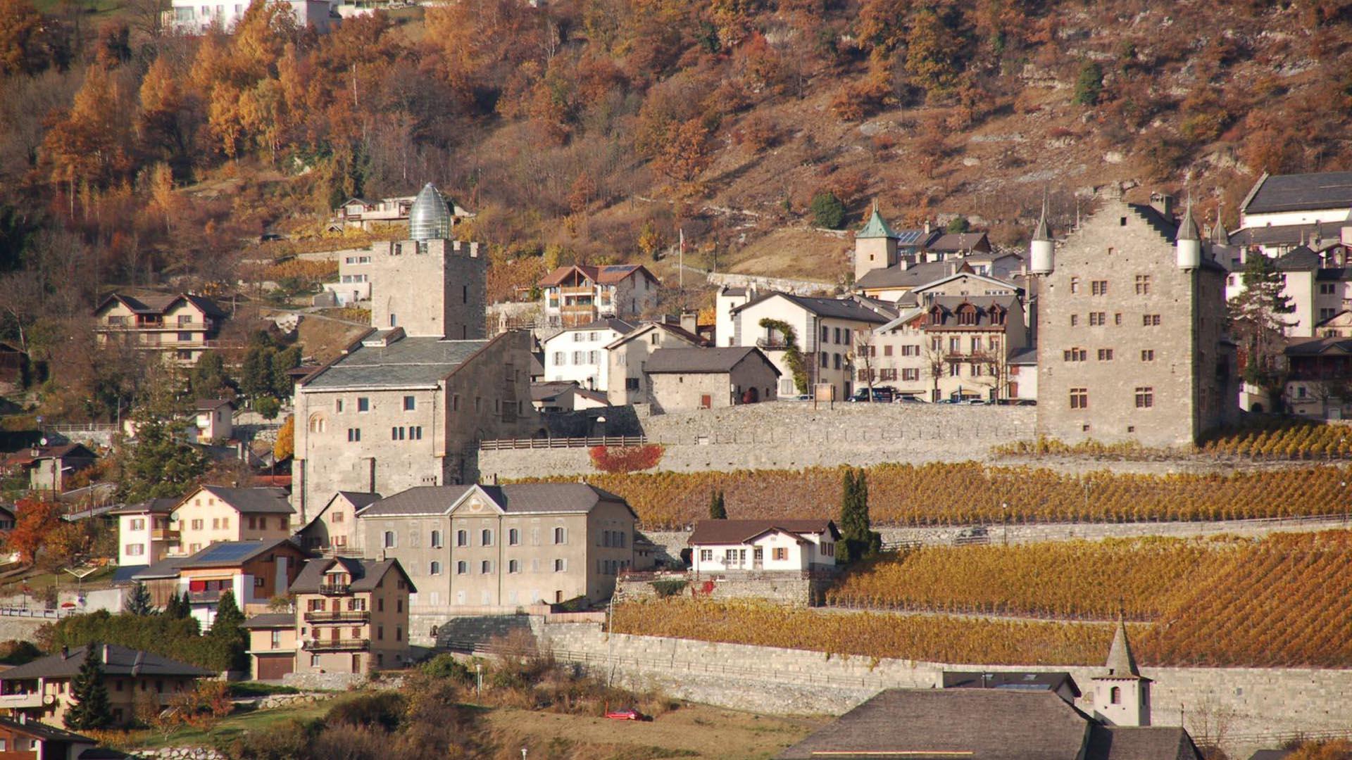 Die Investitionen in den kommenden Jahren stellen die Gemeinde Leuk vor ...