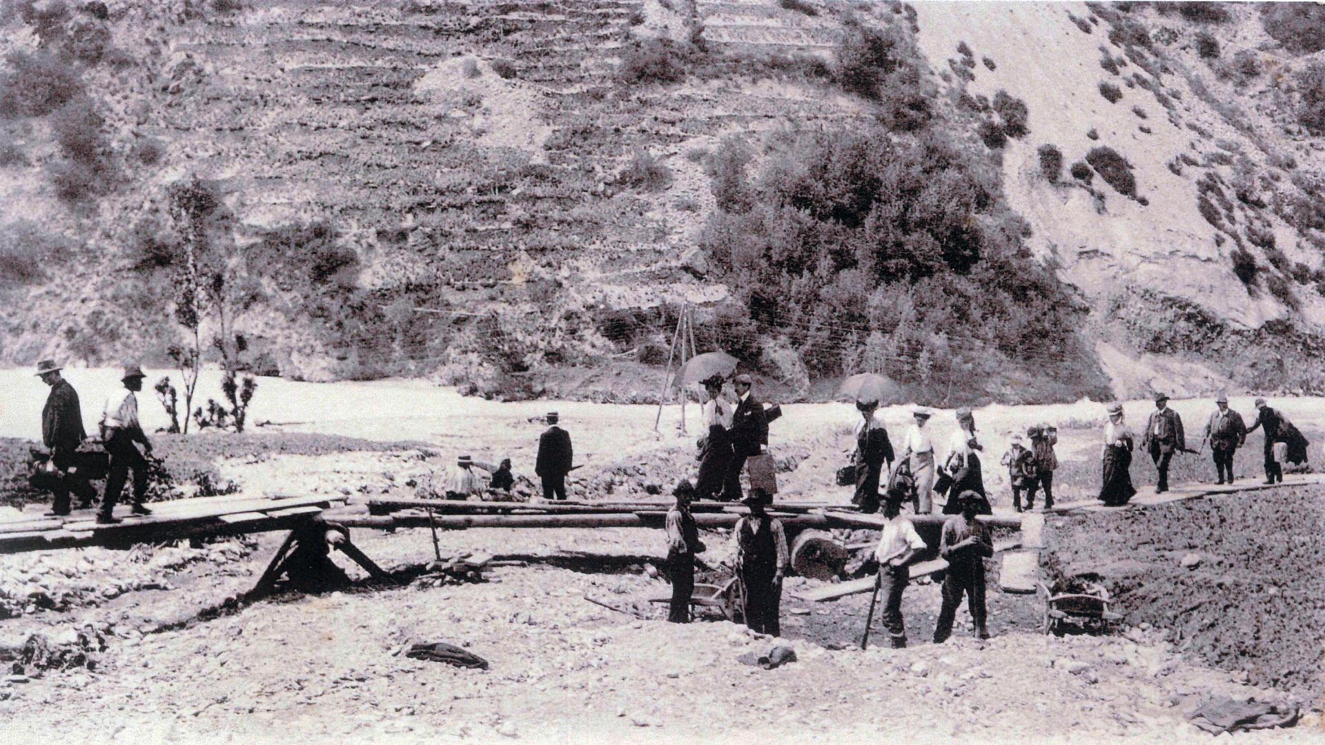 Die Visp-Zermatt-Bahn kämpfte in den 125 Jahren immer wieder mit den ...