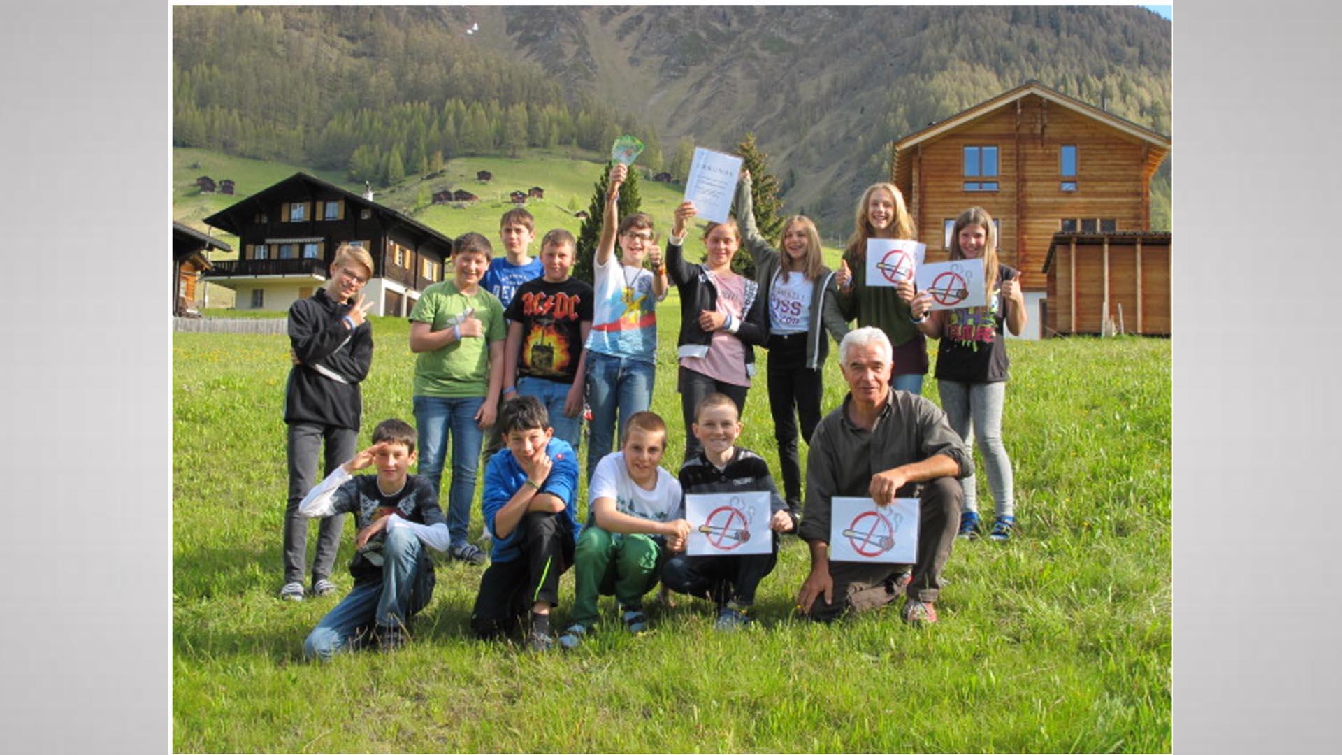 Die 6. Primarklasse Münster gewinnt beim Experiment Nichtrauchen ...