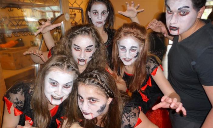 Die OS Naters führt dieses Jahr das Musical \"Dracula - Das Grusical ...