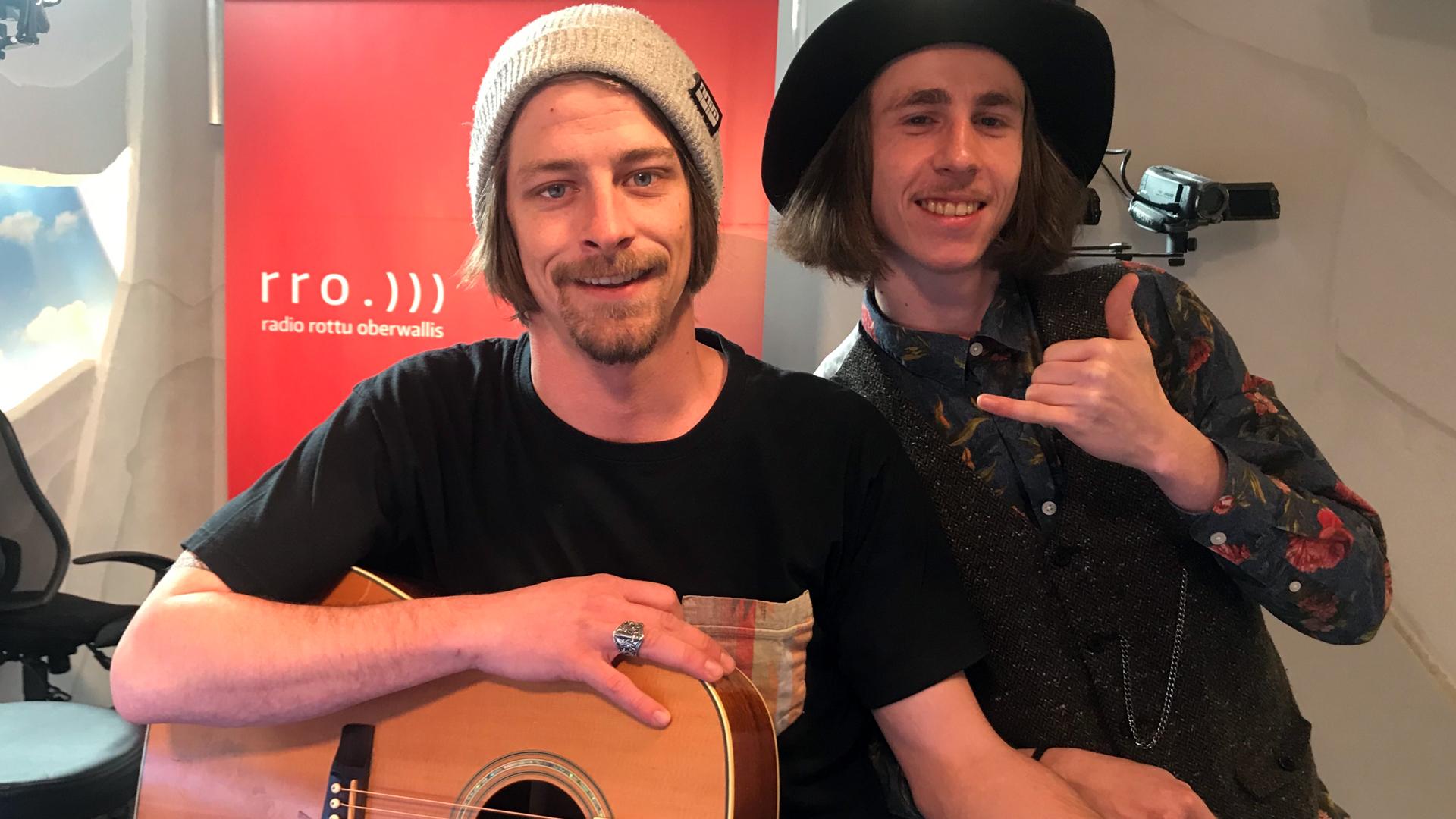Alexander Imhasly und Joel Lambrigger von der Band "All You Need" aus ...