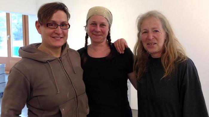 Die Malerin Sigi Gertschen (r.) und die Bildhauerin Maya Graber (l ...