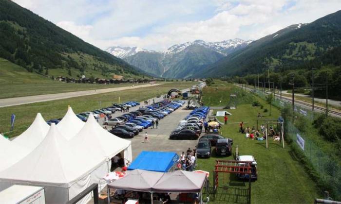 9. Subaru Treffen auf dem Flugplatz in Ulrichen mit rund 900 Besuchern ...