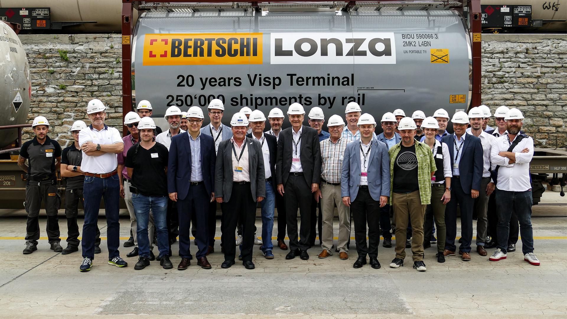 40 geladene Gäste nahmen an den Jubiläumsfeierlichkeiten zum 20 ...