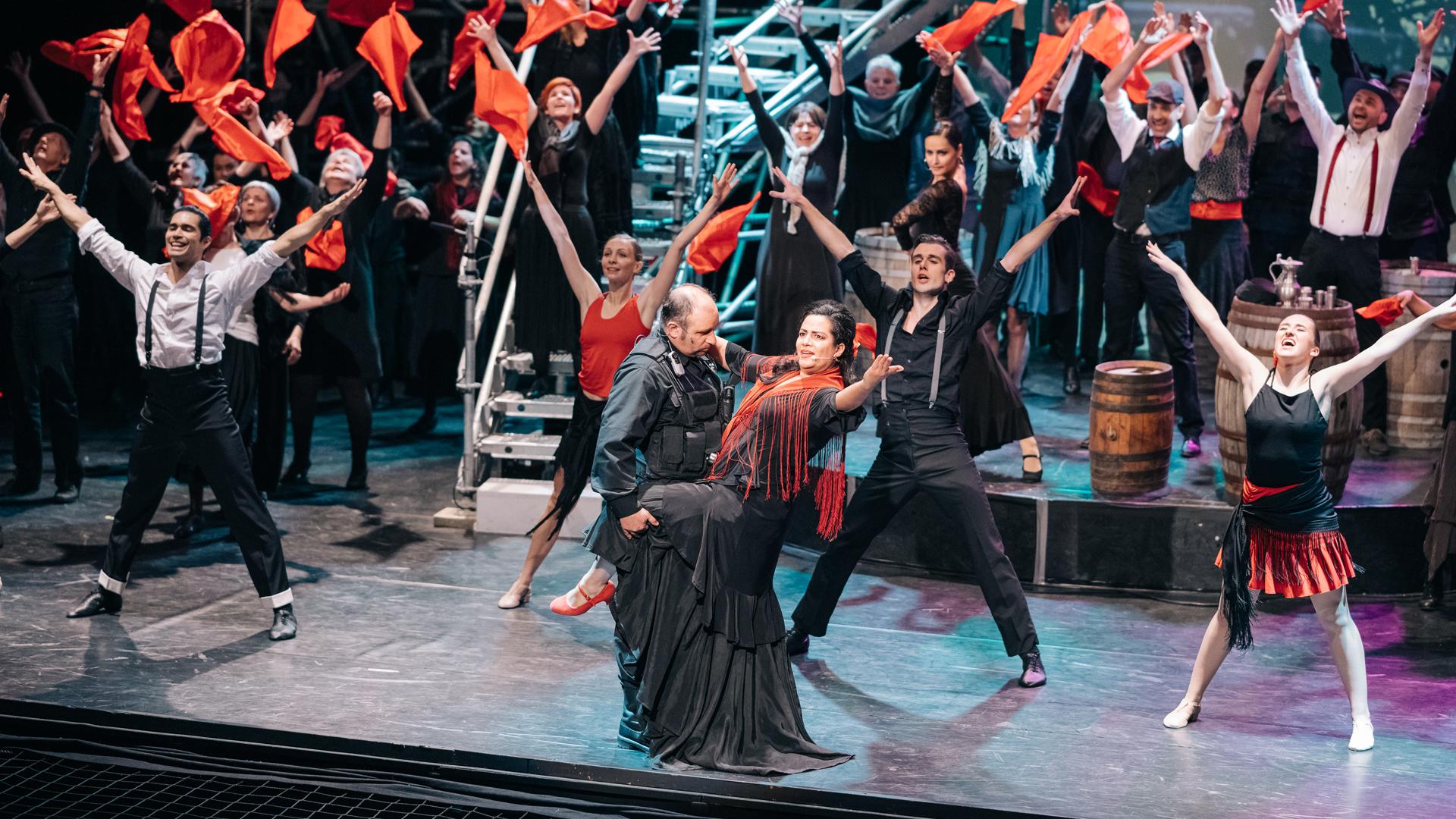 "Zorro - das Musical" begeisterte das Premieren-Publikum. Quelle: Ivan ...