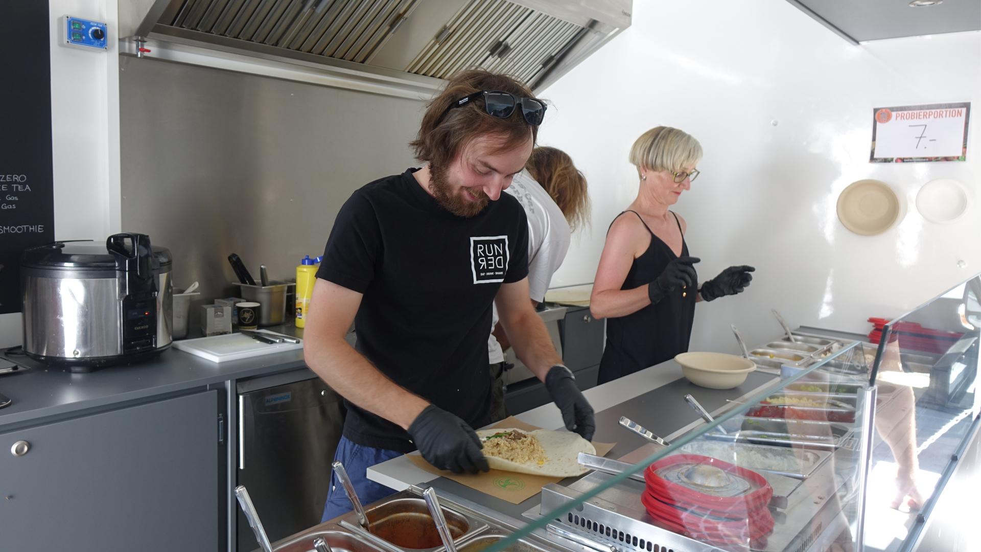 Lukas Sprung ist mit seinem Foodtruck noch bis am Sonntag am World Food ...