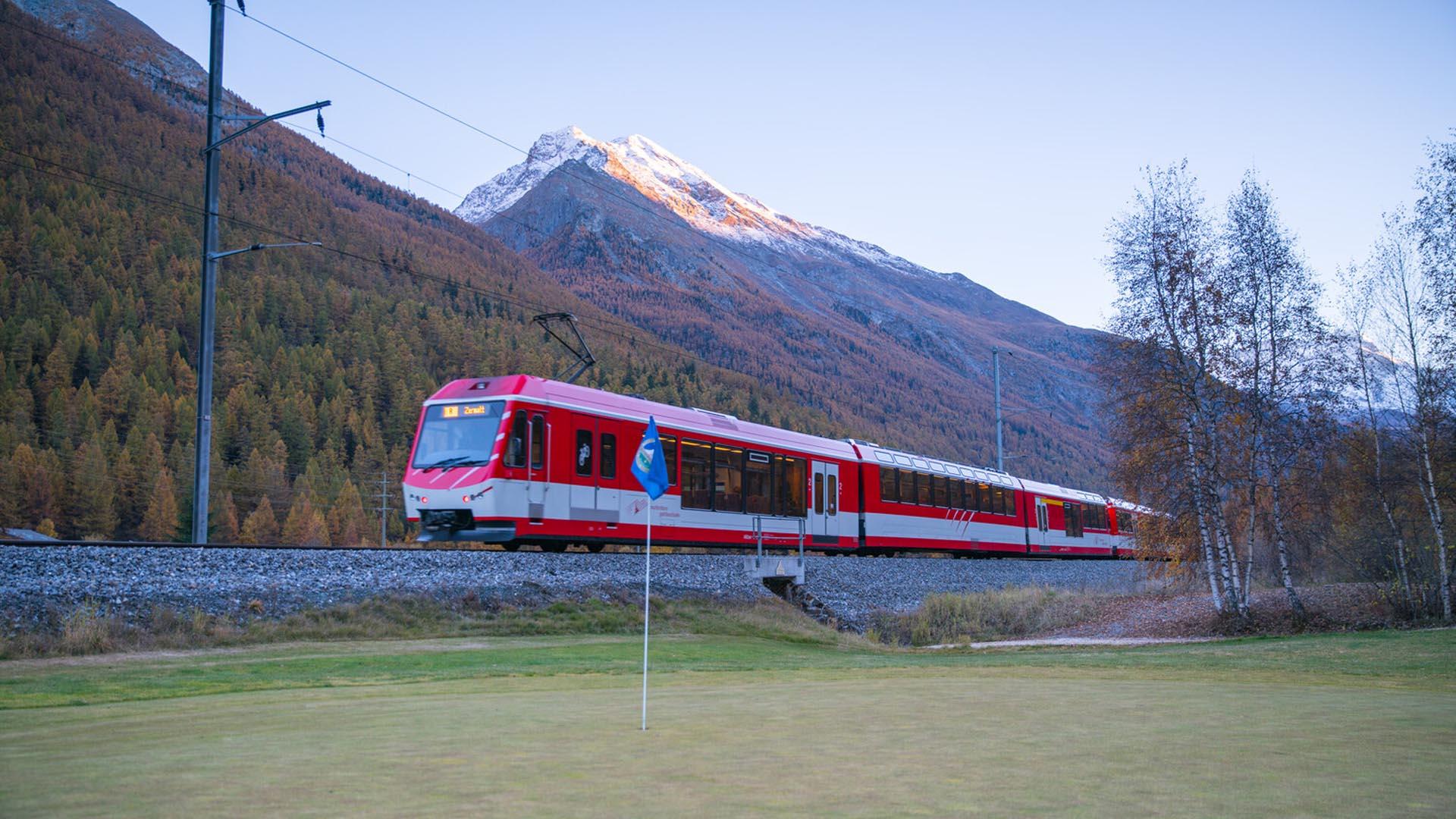 Die Matterhorn Gotthard Bahn ersetzt auf der Strecke Visp-Zermatt die ...
