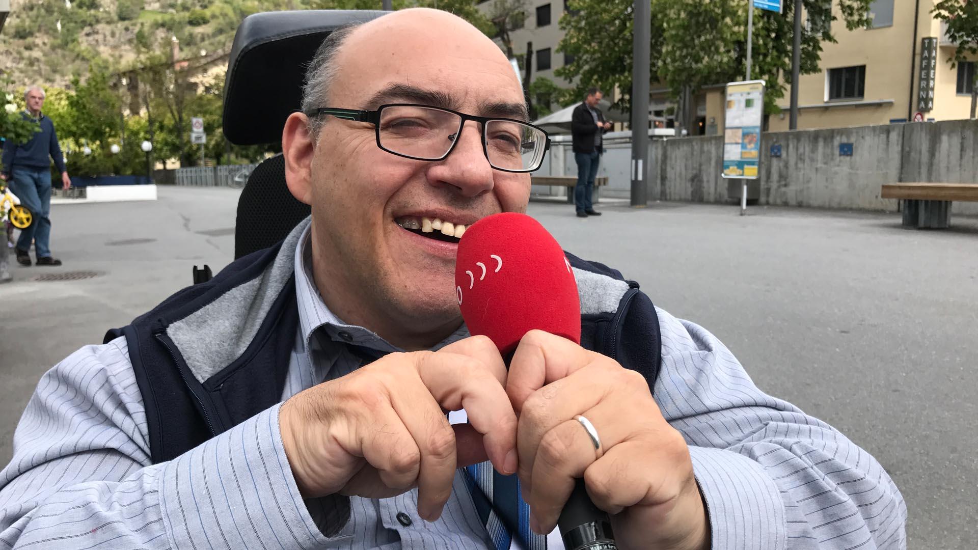 Ivo Vogel ist am rro-Insieme-Tag als Reporter in Sachen Wetter ...