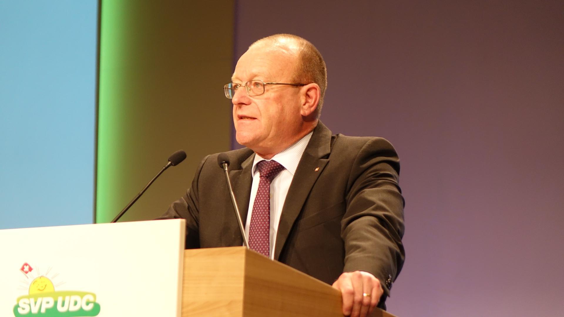 SVP-Nationalrat Jean-Luc Addor zieht das Urteil des Bezirksgerichts ...